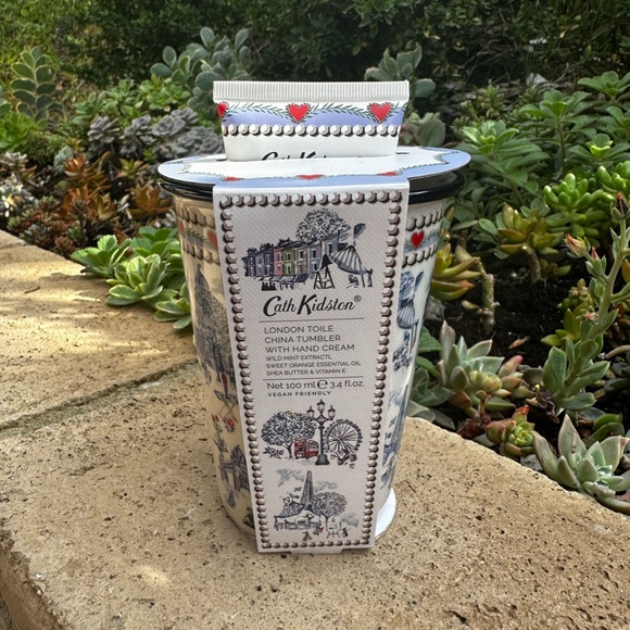 Cath Kidston | Dining | Cath Kidston London Toile China Tumbler With ...